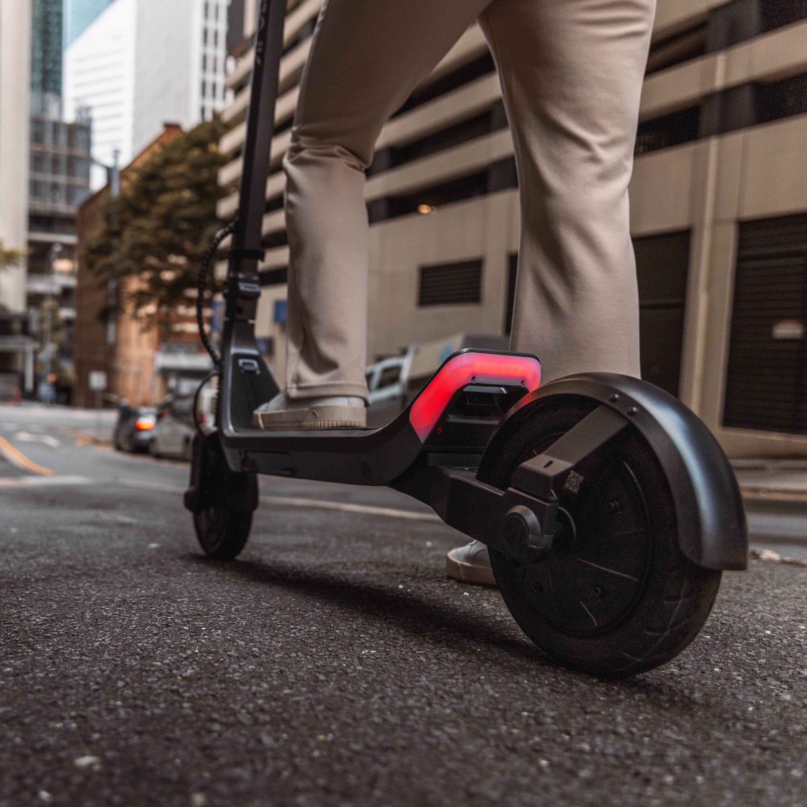 Apollo Go 2024 | Dual-Motor Commuter Scooter