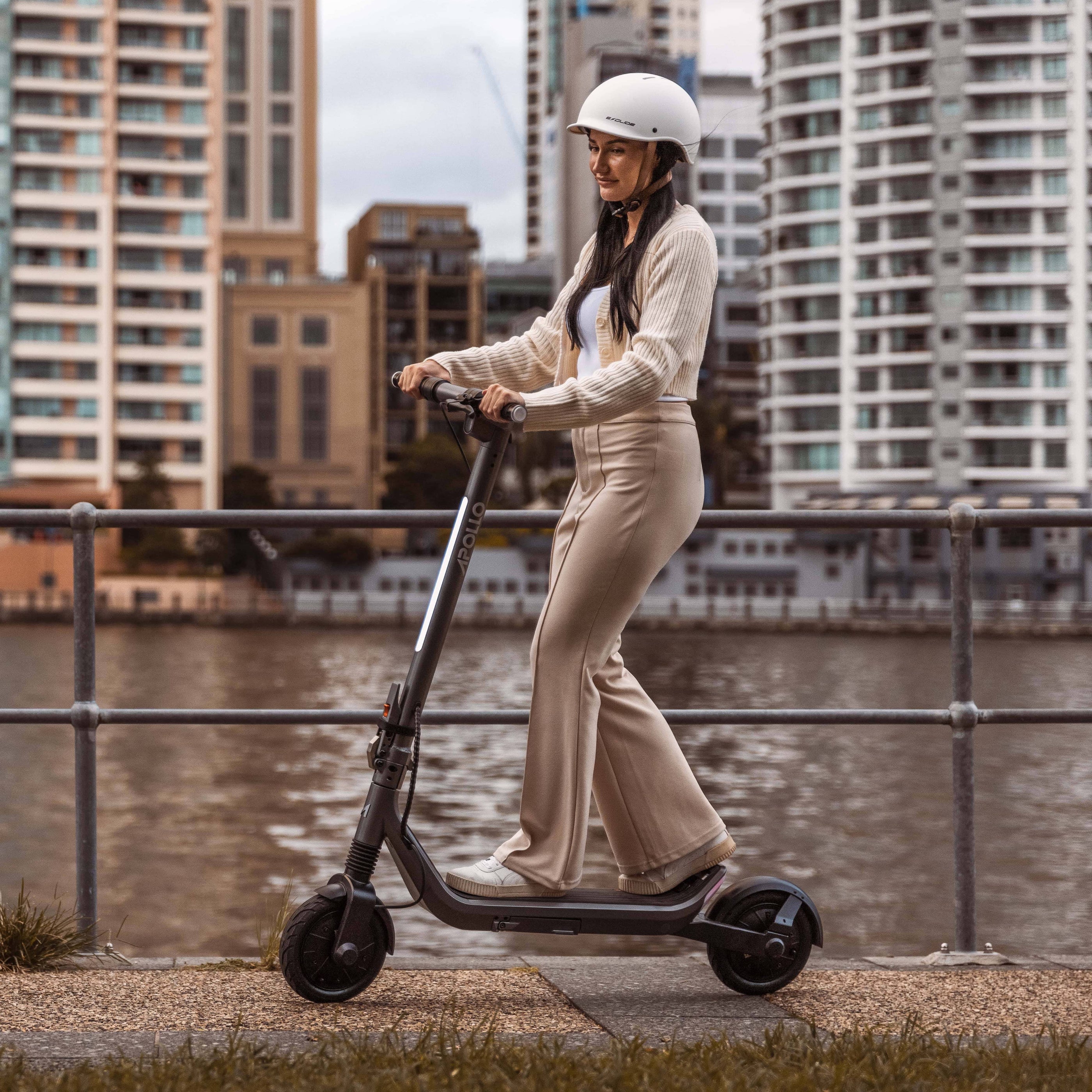Apollo Go 2024 | Dual-Motor Commuter Scooter