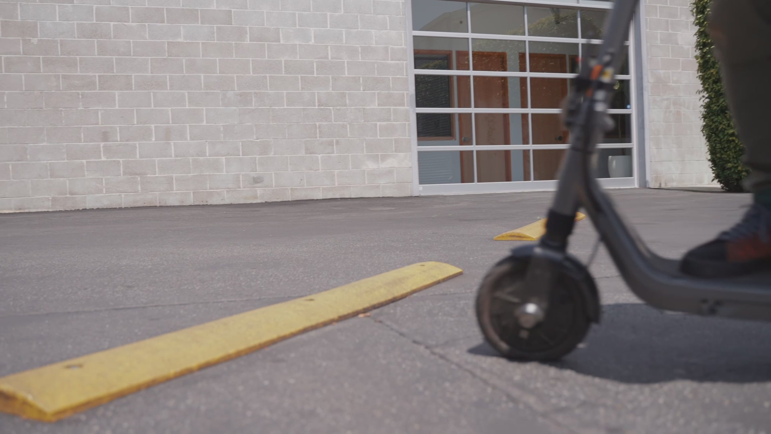 Apollo Go 2024 | Dual-Motor Commuter Scooter